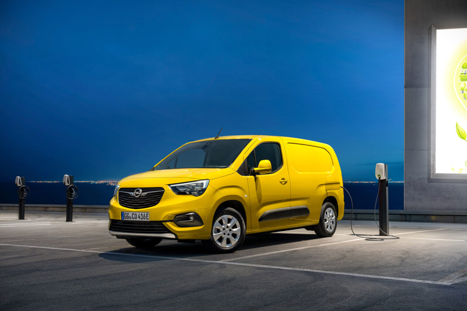 Plein phare sur la gamme VU 100% électrique d'Opel
