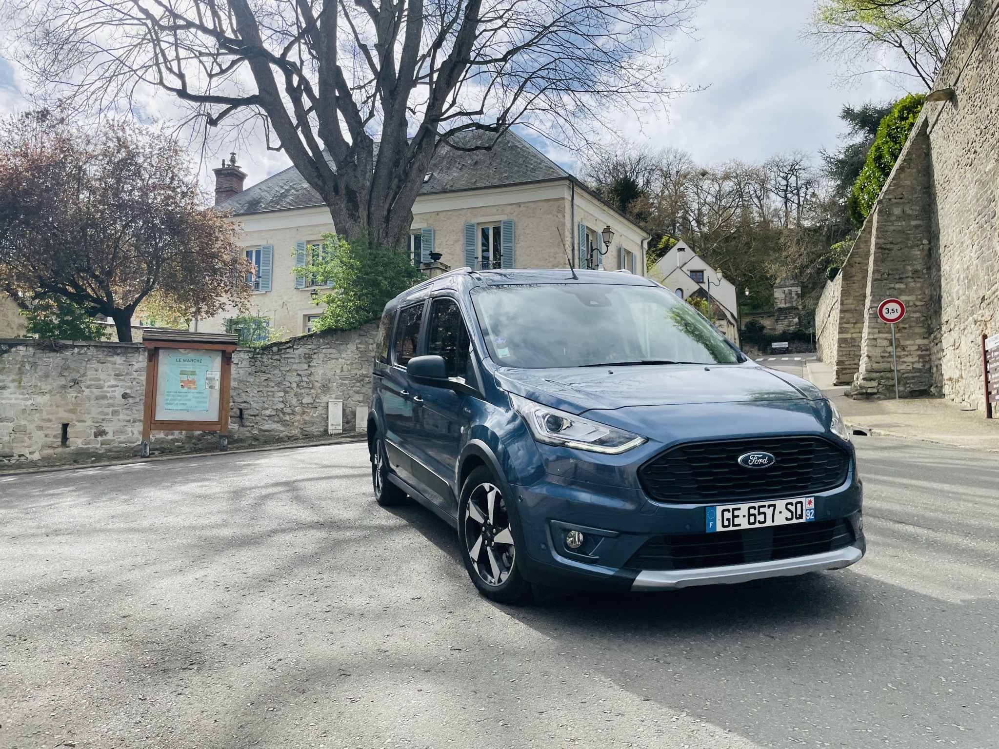Découvrez l'essai du Ford Transit Connect Kombi Van