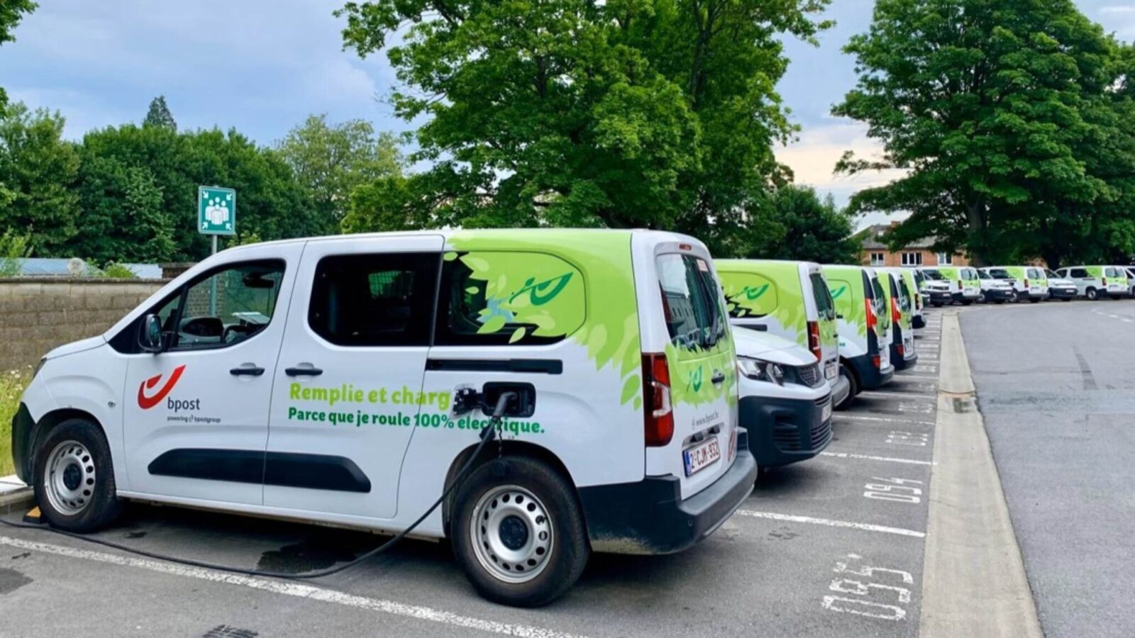 Bpost passe le cap des 1000 fourgonnettes 100% électriques