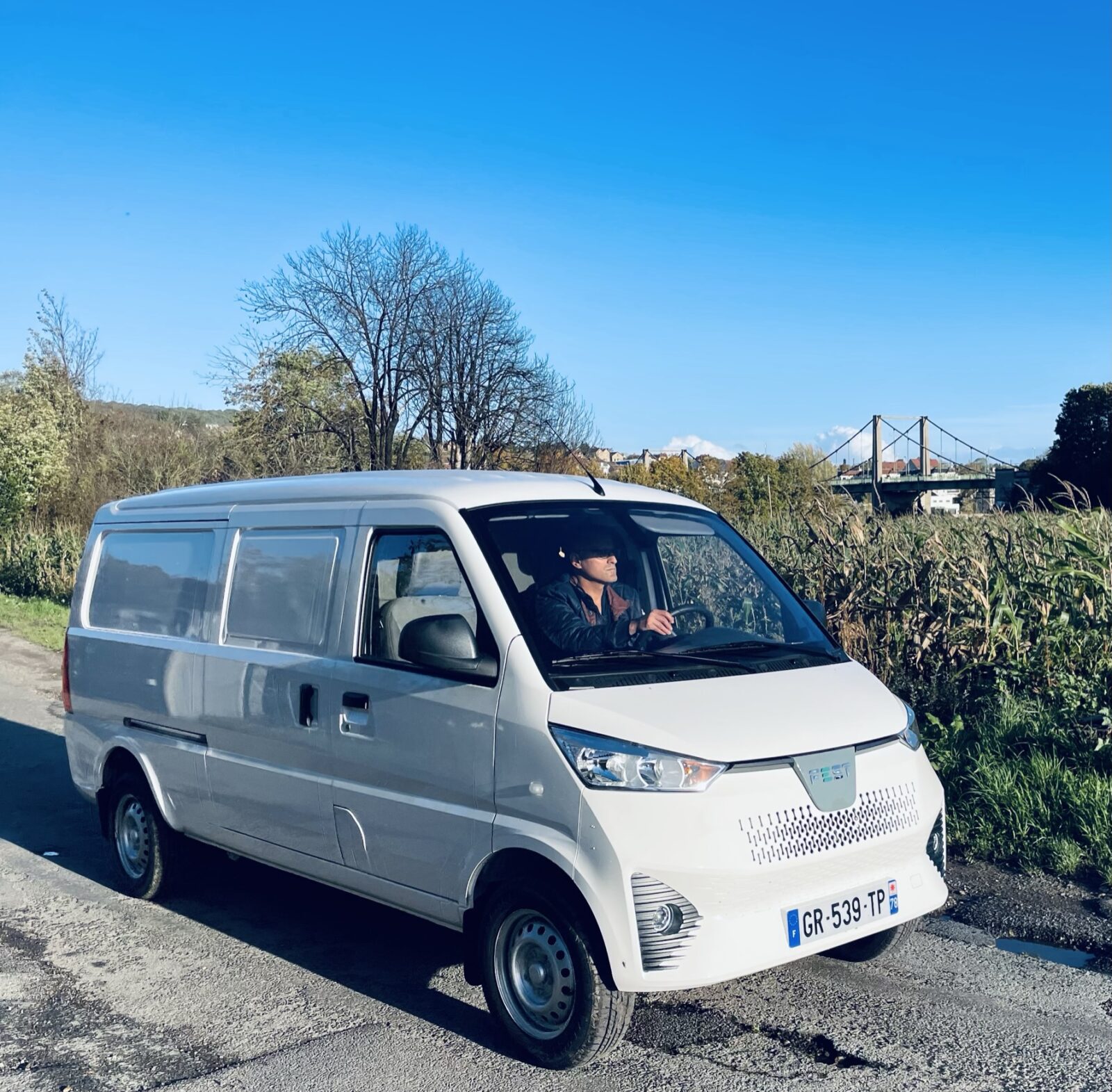 Essai FEST E-Box M : Révolution du VUL Électrique