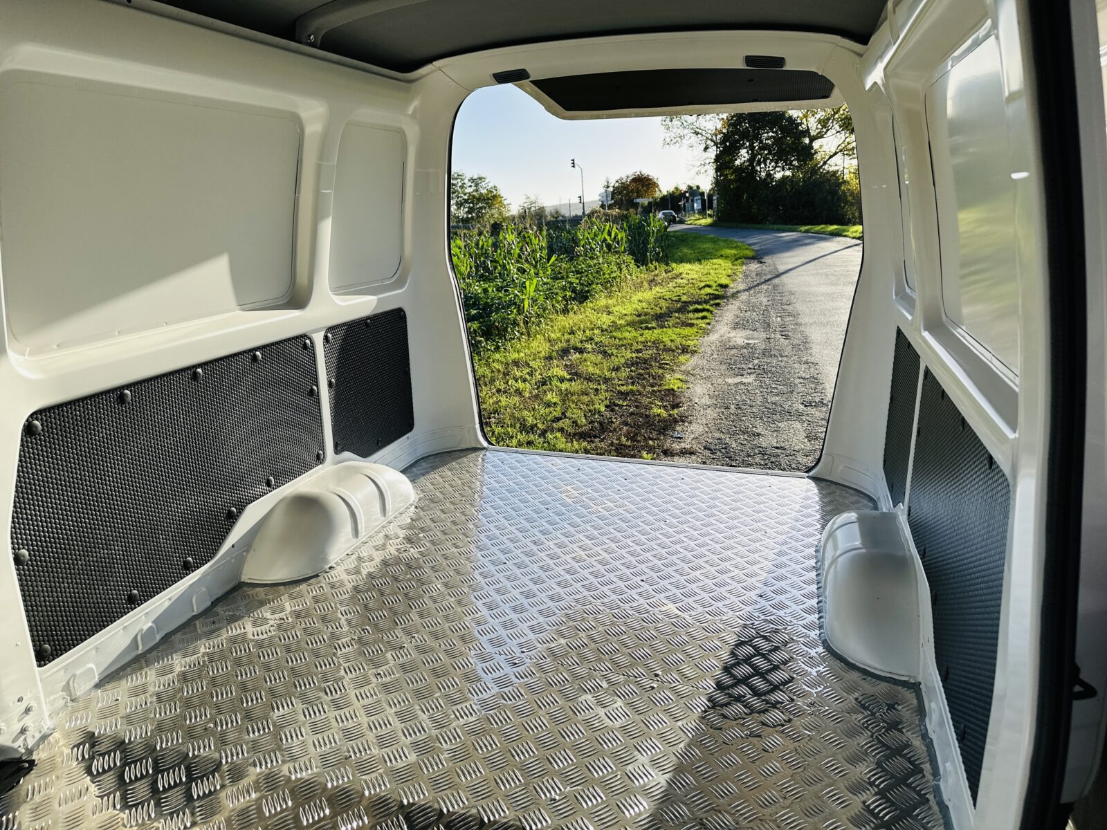 Essai FEST E-Box M : Révolution du VUL Électrique