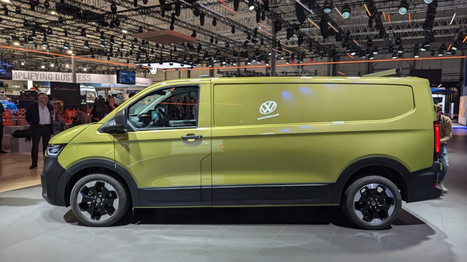 Volkswagen Transporter T7 : plus logeable, vertueux et techno ...